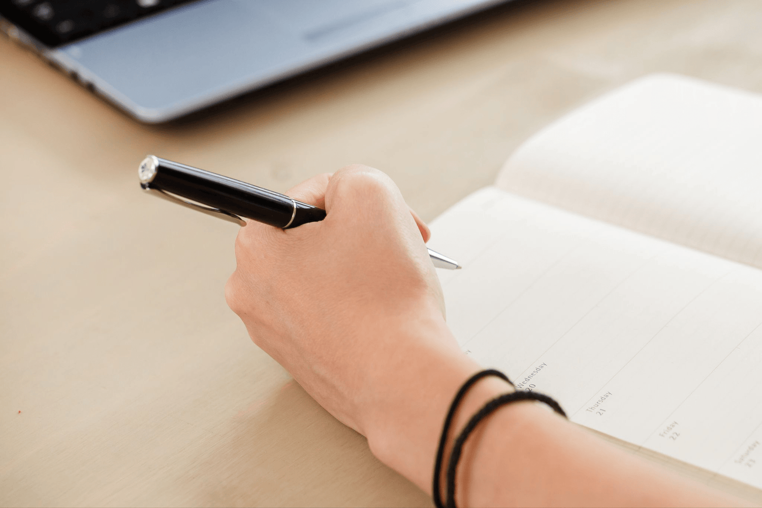 A Comparative Analysis Pen vs. Pencil For Optimal Journaling – Bastion ...